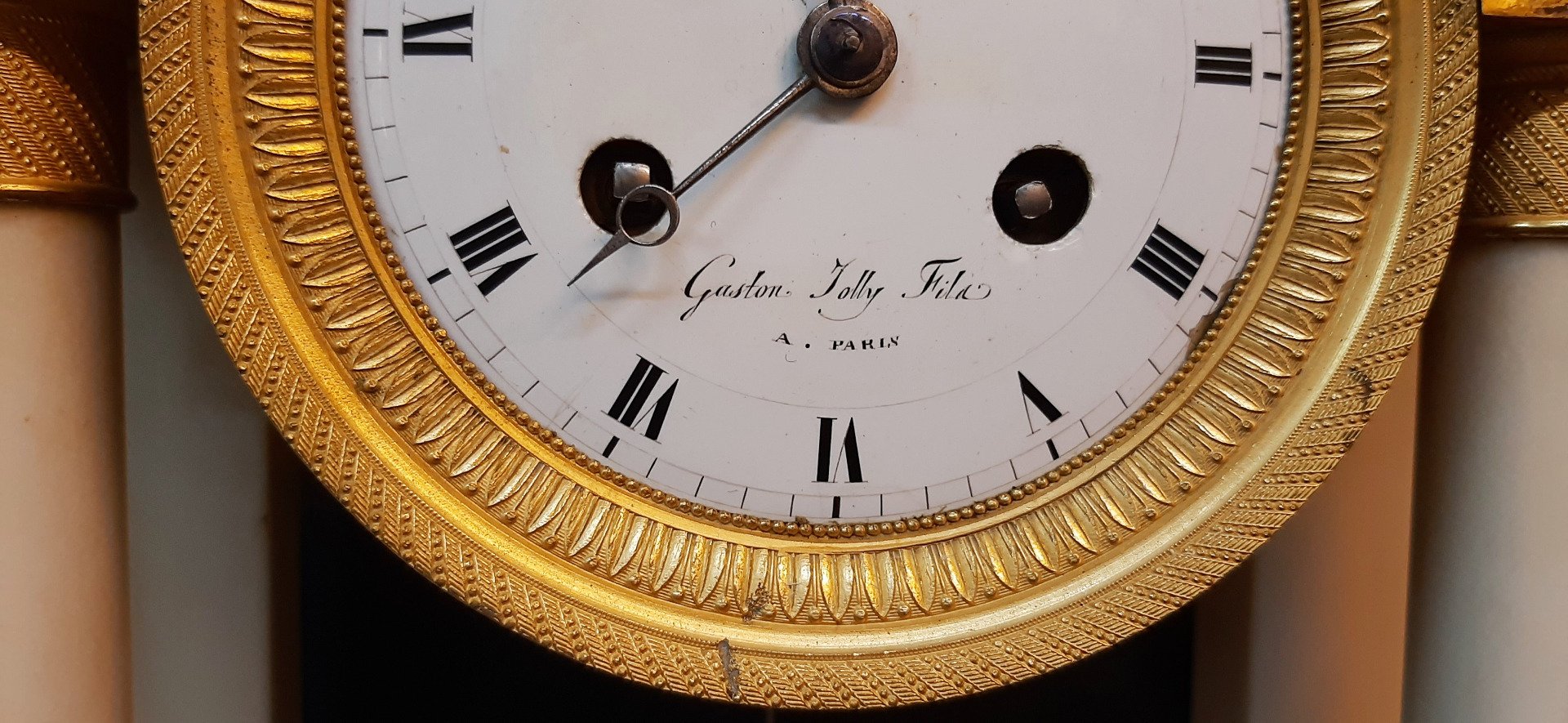 Portico Pendulum Clock in White Marble, France for sale at Pamono