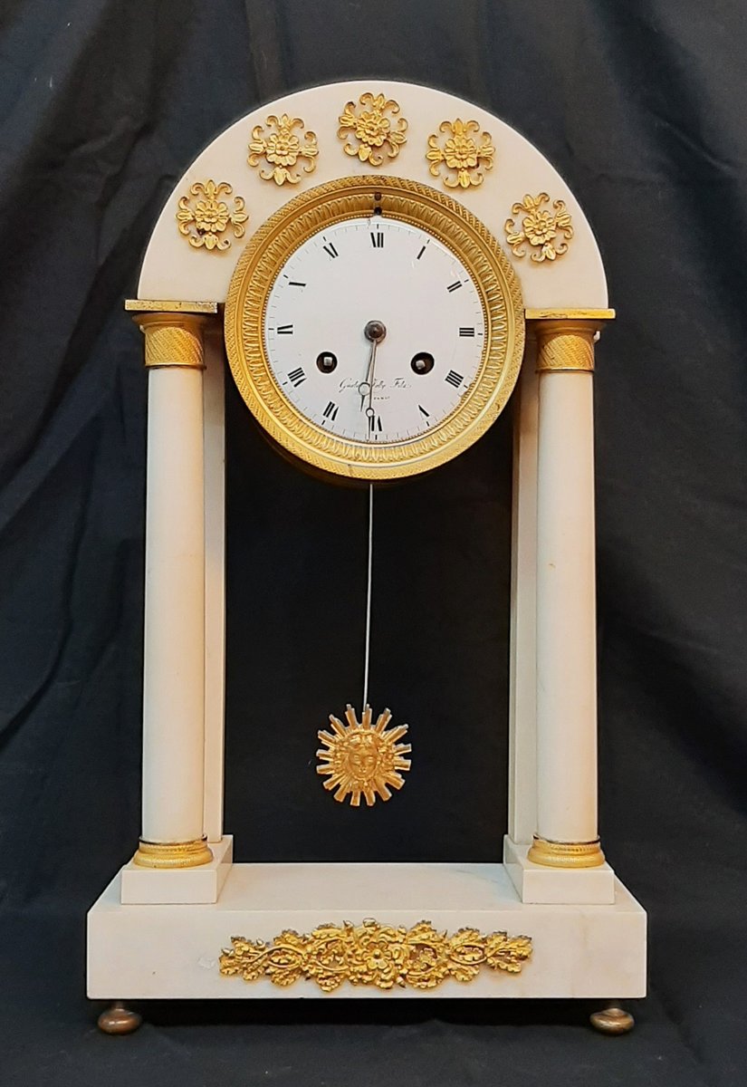 Portico Pendulum Clock in White Marble, France for sale at Pamono