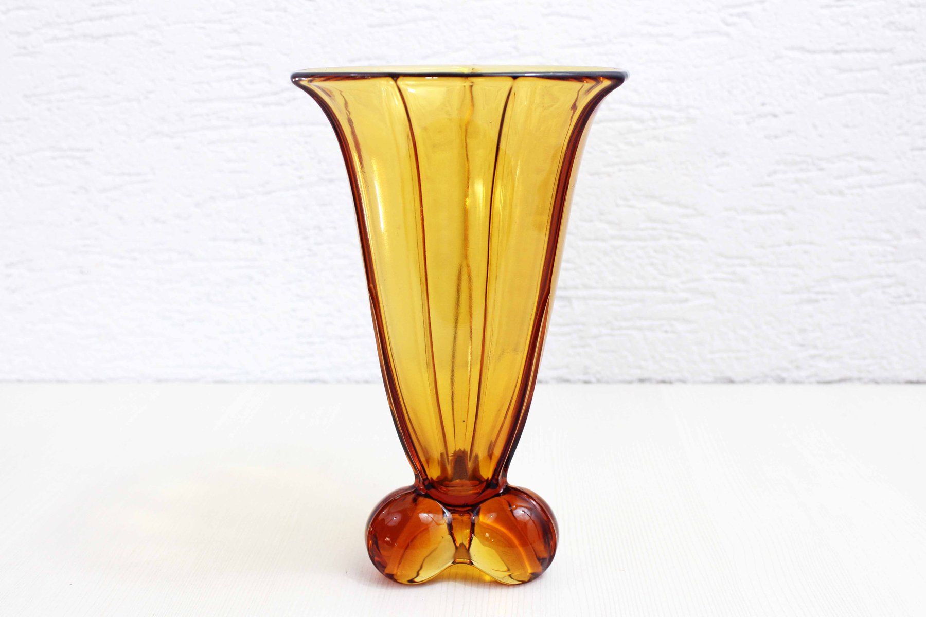 Art Deco Amber Vase, 1930s for sale at Pamono