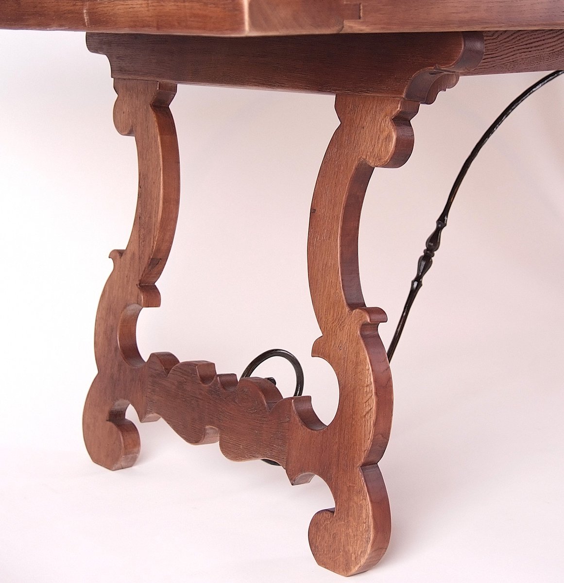 Spanish Revival Oak Dinning Table from Bergier Art for sale at Pamono