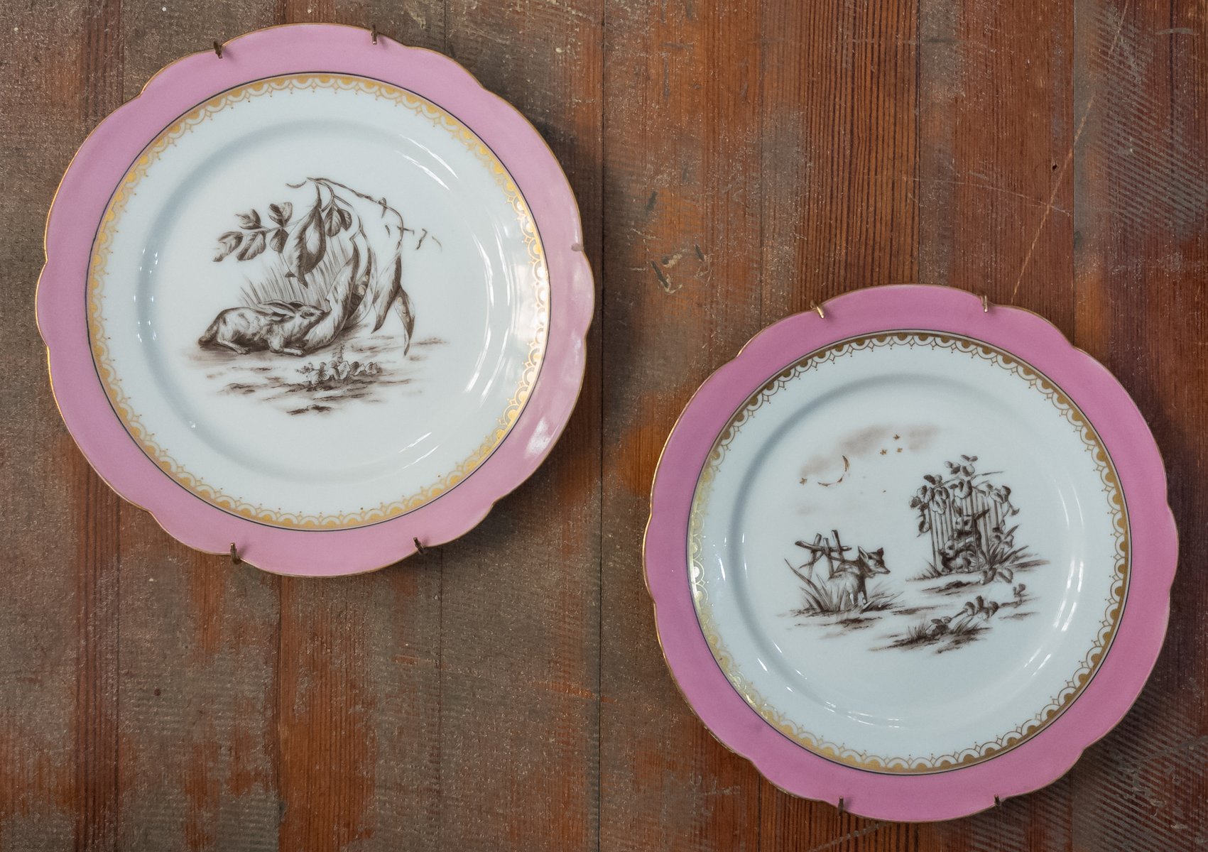 French Pink and Gold Decorative Wall Plates with Grisaille Scenes, Set ...