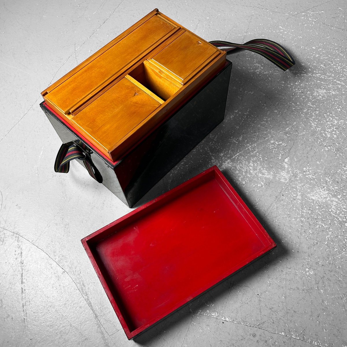 Japanese Lacquer Storage Box, 1950s for sale at Pamono
