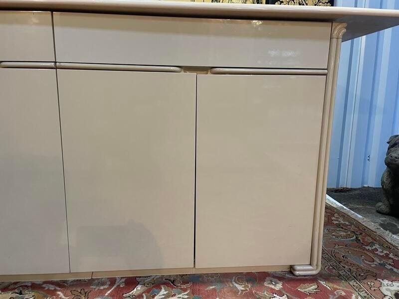Sideboard in Beige Lacquer, 1970 for sale at Pamono