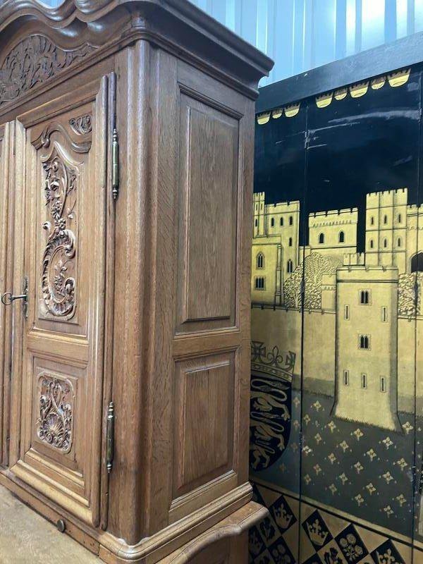 Two-Body Buffet in Carved Renaissance Oak for sale at Pamono