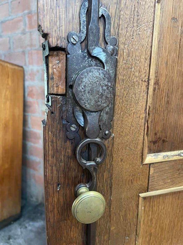 Two-Body Buffet in Carved Renaissance Oak for sale at Pamono