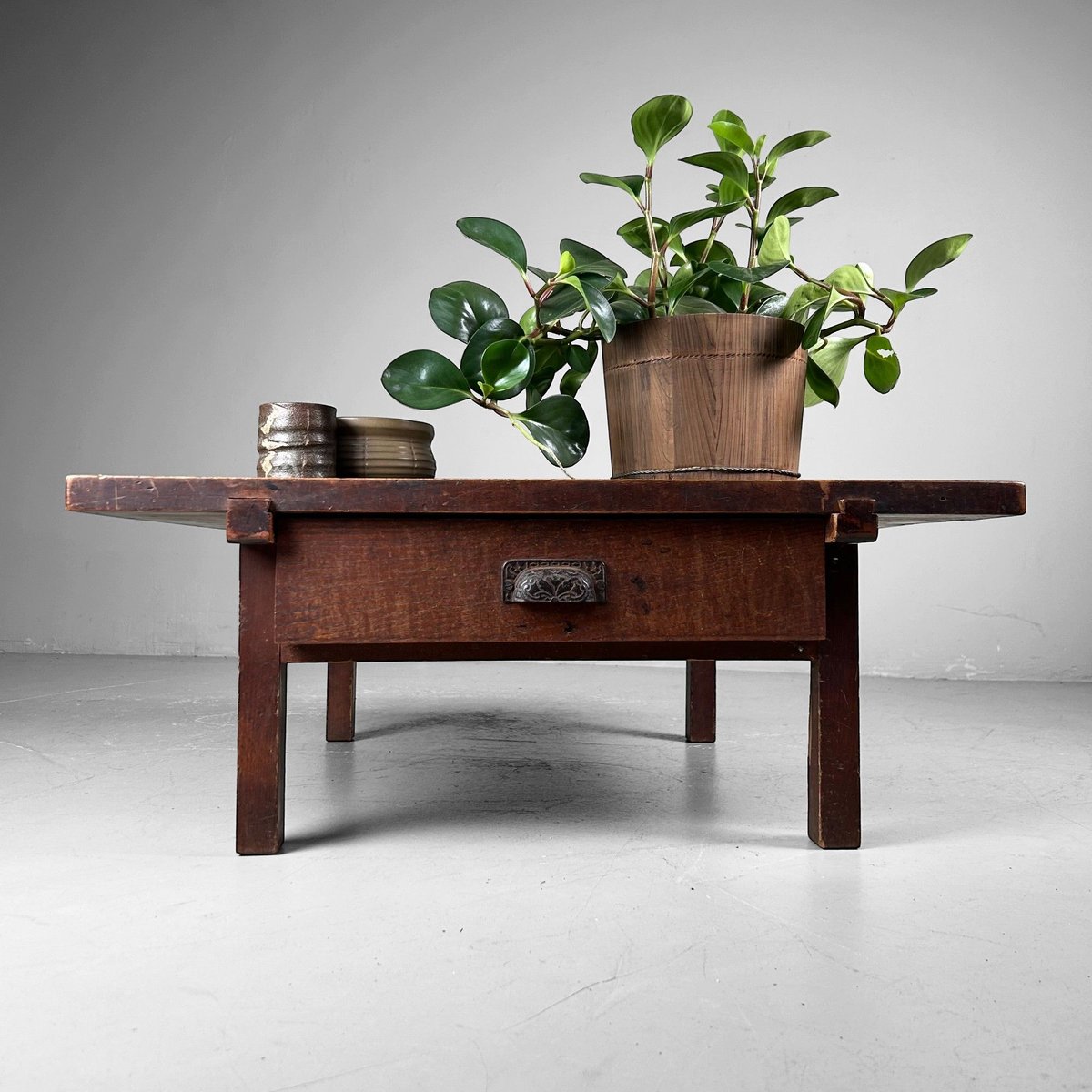 Vintage Japanese Low Table, 1920s for sale at Pamono