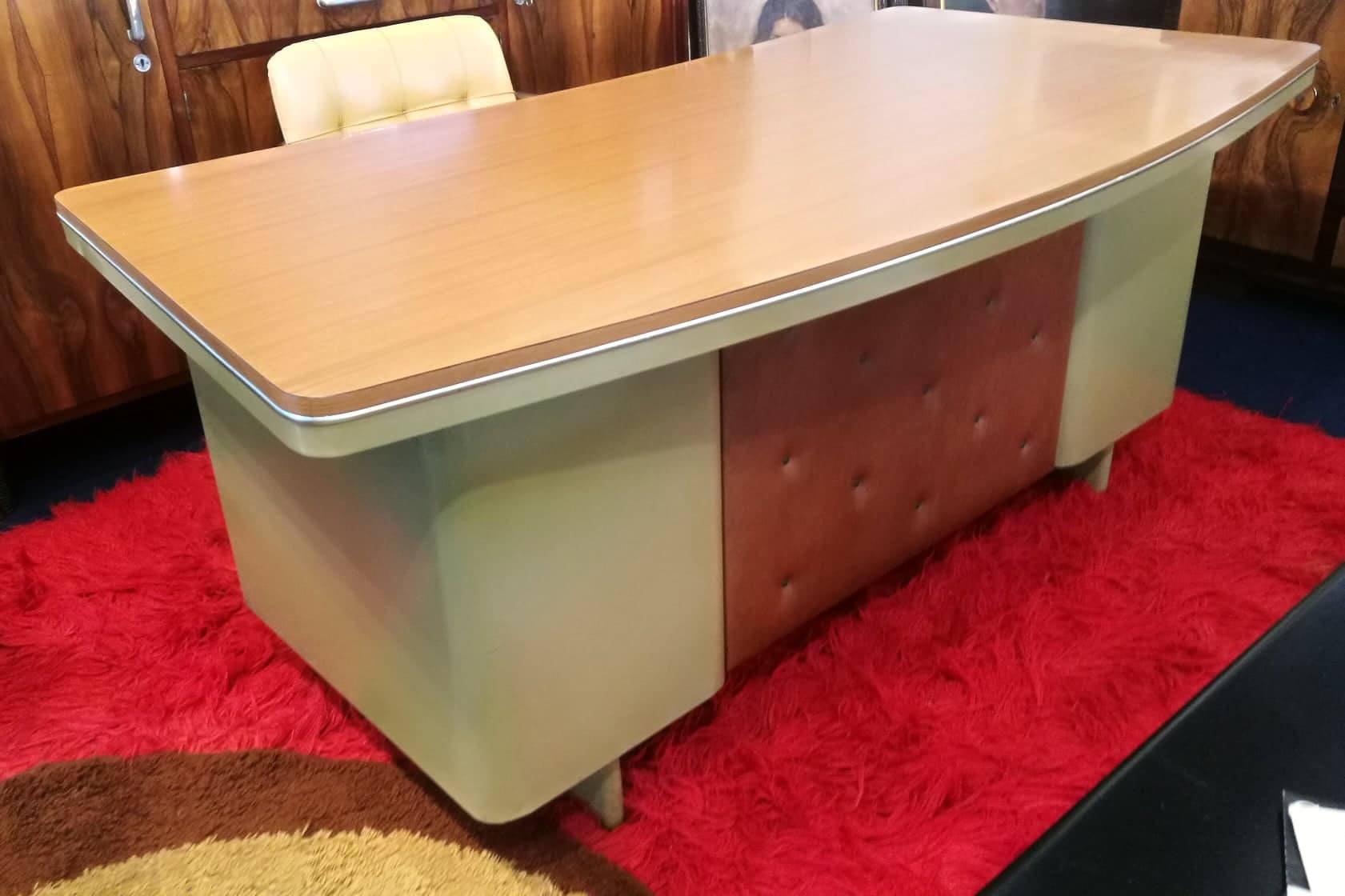 Executive Desk in Lacquered and Laminated Metal from Anonima Castelli ...