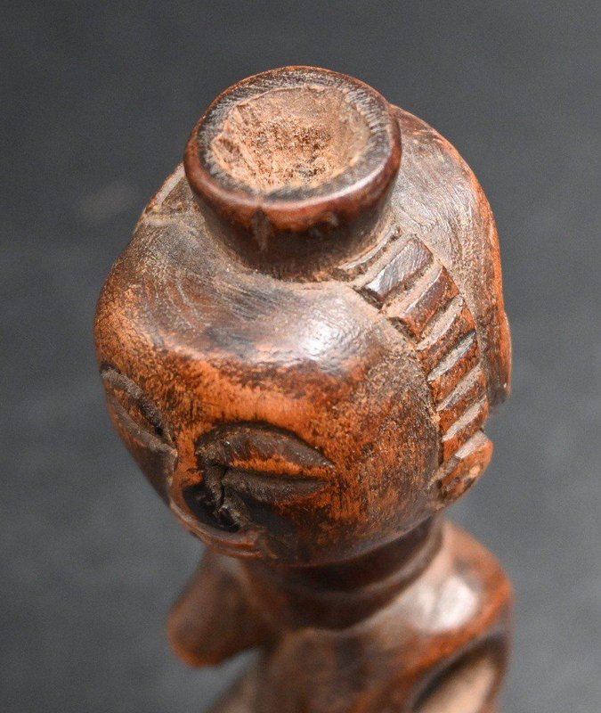 Statue of the Luba Tribe for sale at Pamono