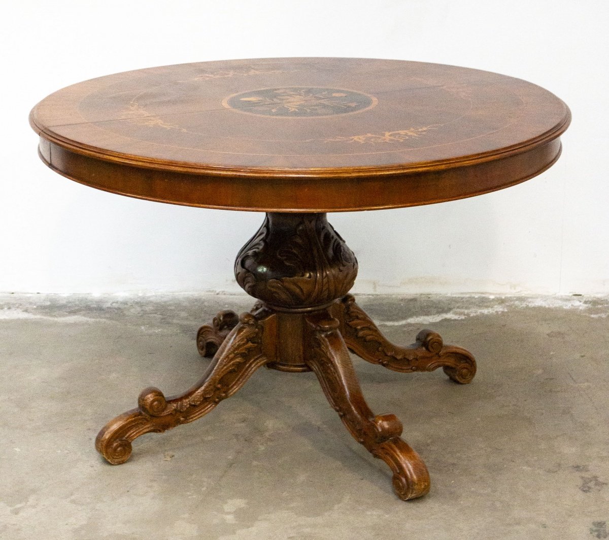 Dutch Style Round Extendable Dining Table for sale at Pamono