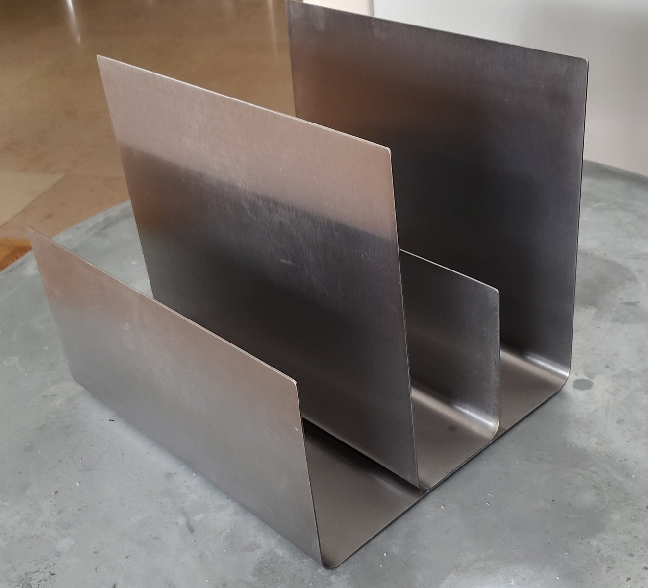 Space Age Brushed Aluminum Magazine Rack, France, 1970s for sale at Pamono