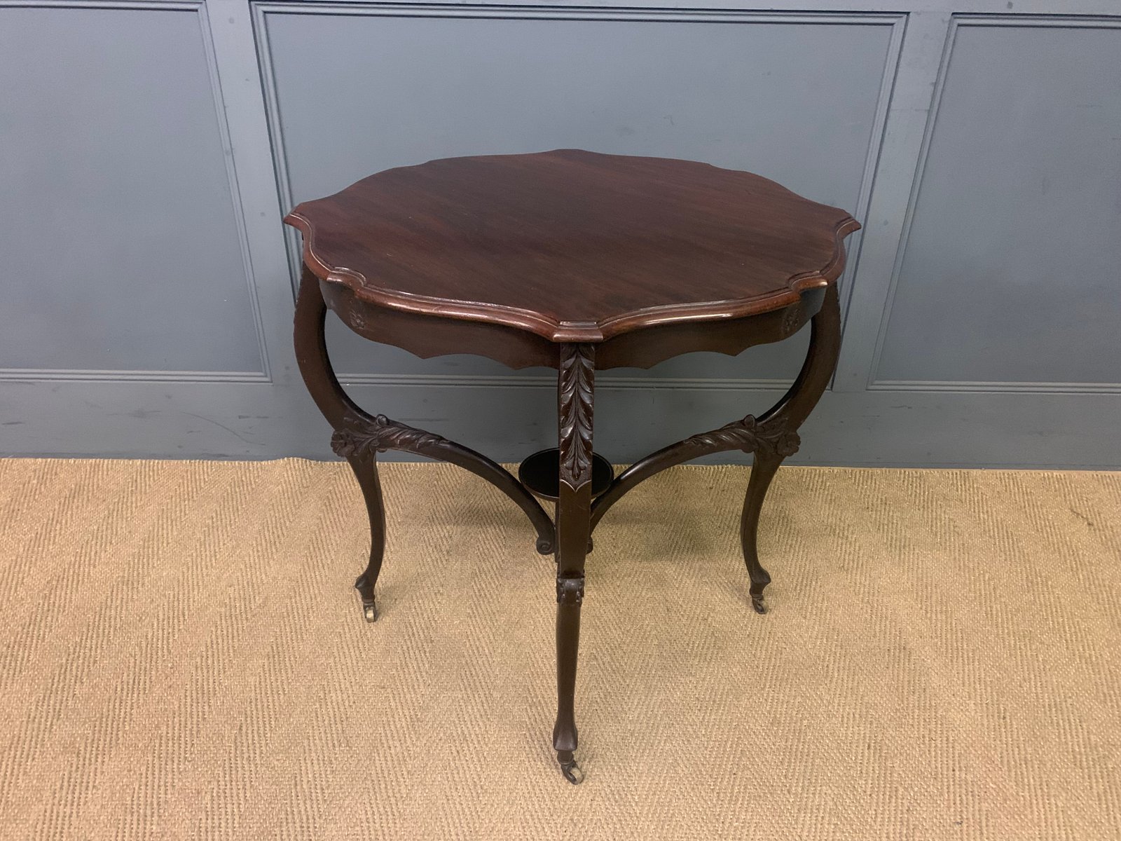 Victorian Mahogany Lamp Table, 1895 for sale at Pamono