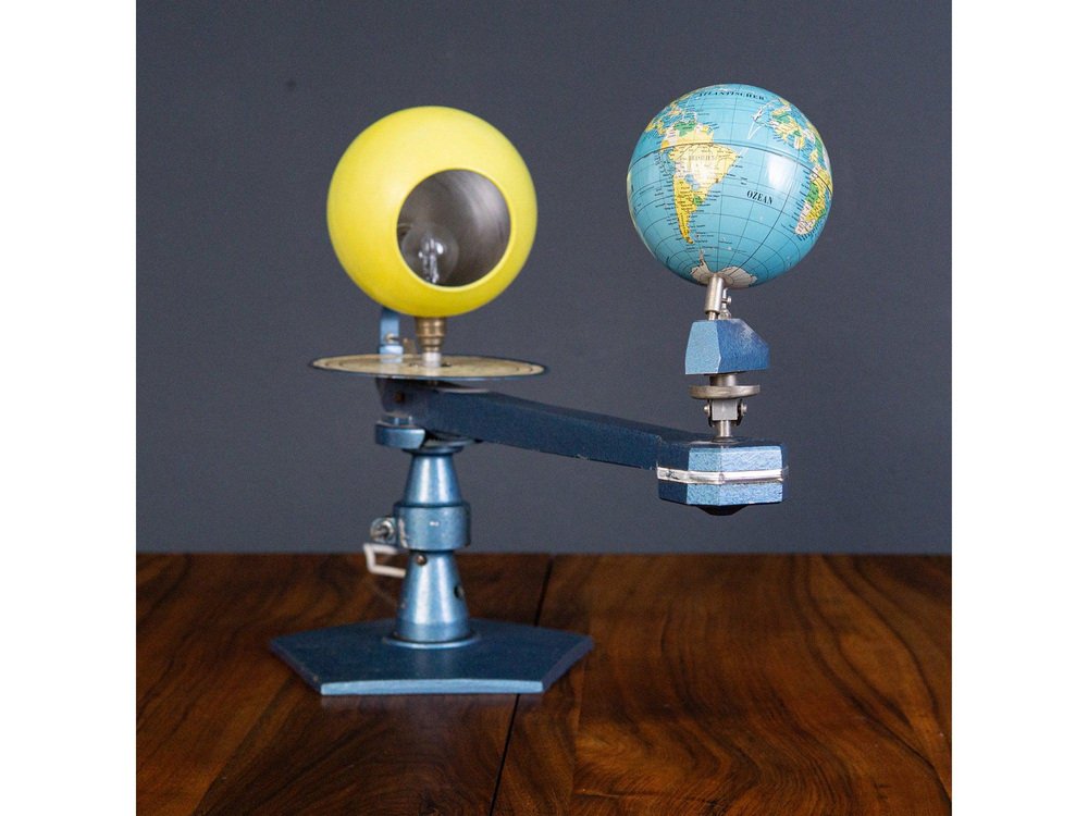 Tellurium with Planet Earth, Moon and Sun Models for sale at Pamono