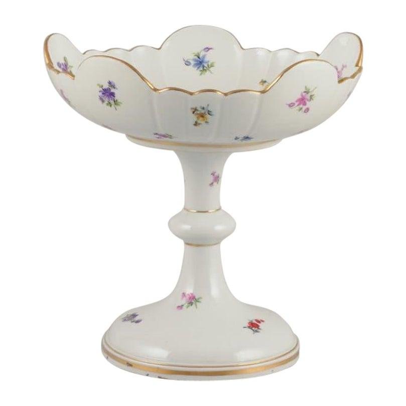 Large German Porcelain Centerpiece from Meissen, 1890s for sale at Pamono