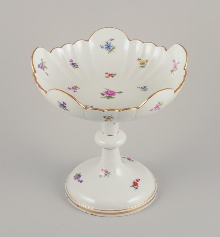 Large German Porcelain Centerpiece from Meissen, 1890s for sale at Pamono