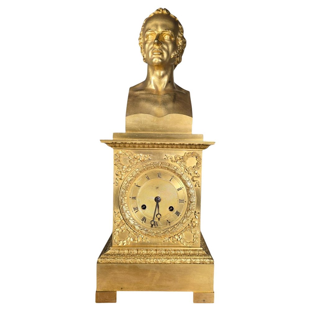 French Empire Gilded Bronze Mantel Clock, 1800s for sale at Pamono