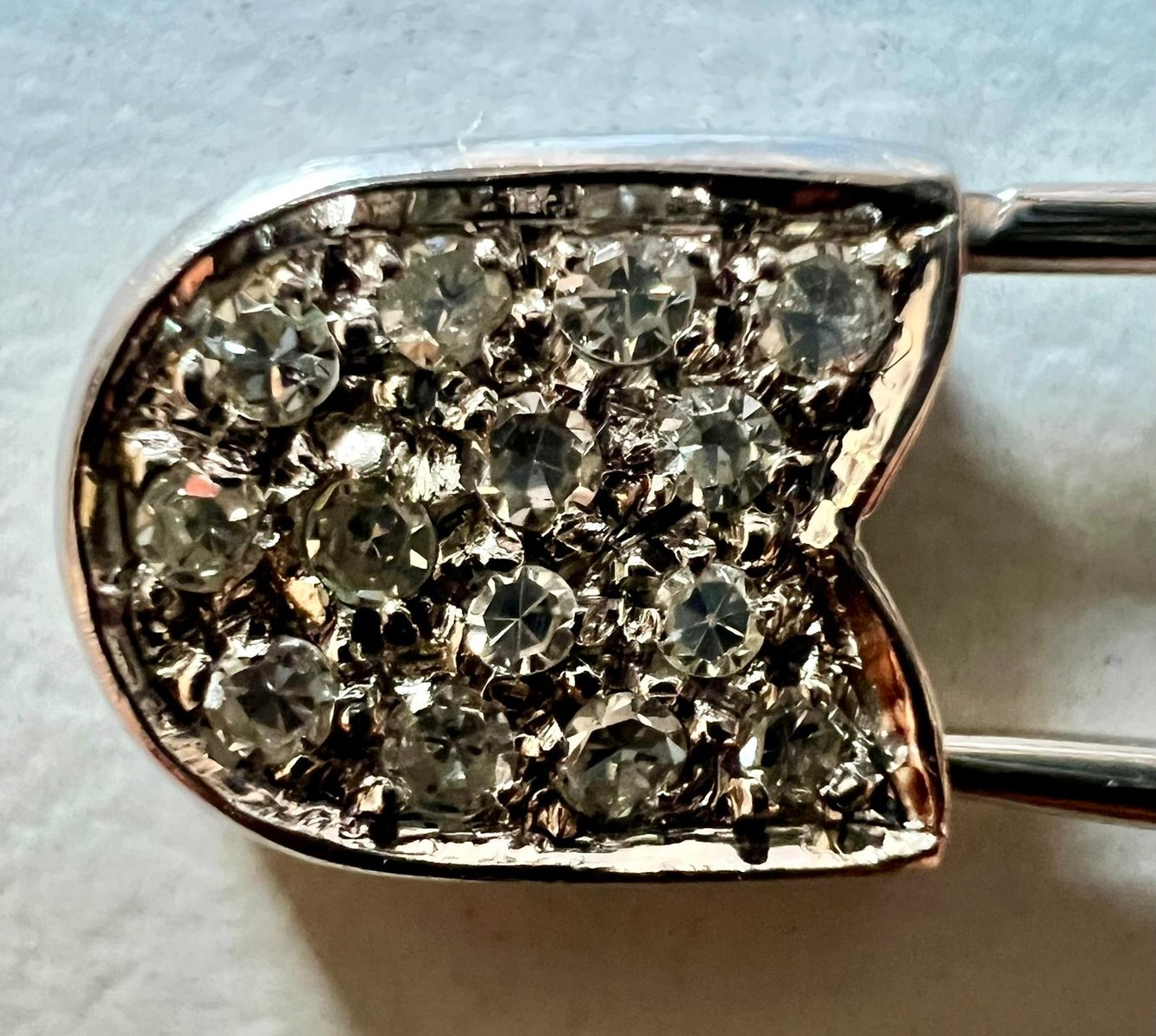 Diamond-Studded Safety Pin in 750 White Gold, 1970 for sale at Pamono