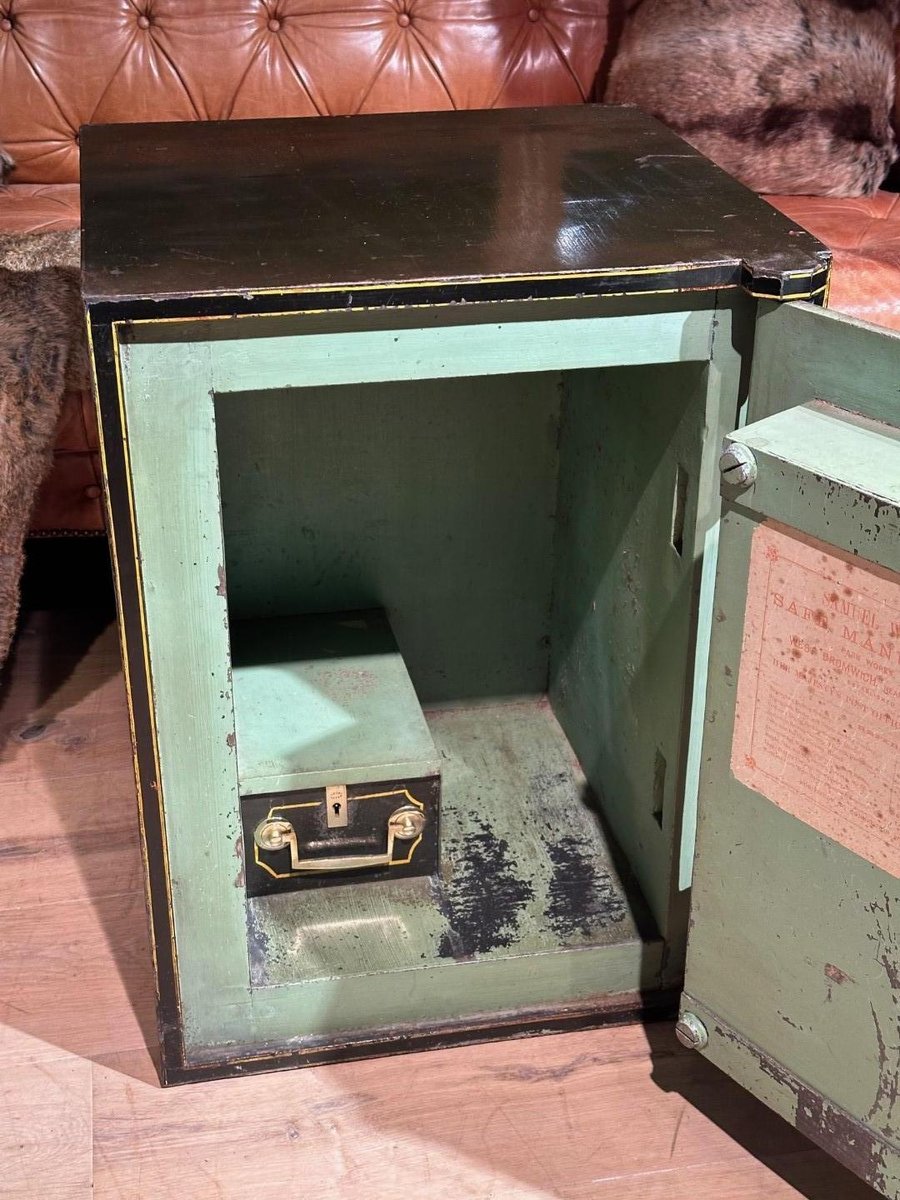 Antique Safe, 1890s for sale at Pamono