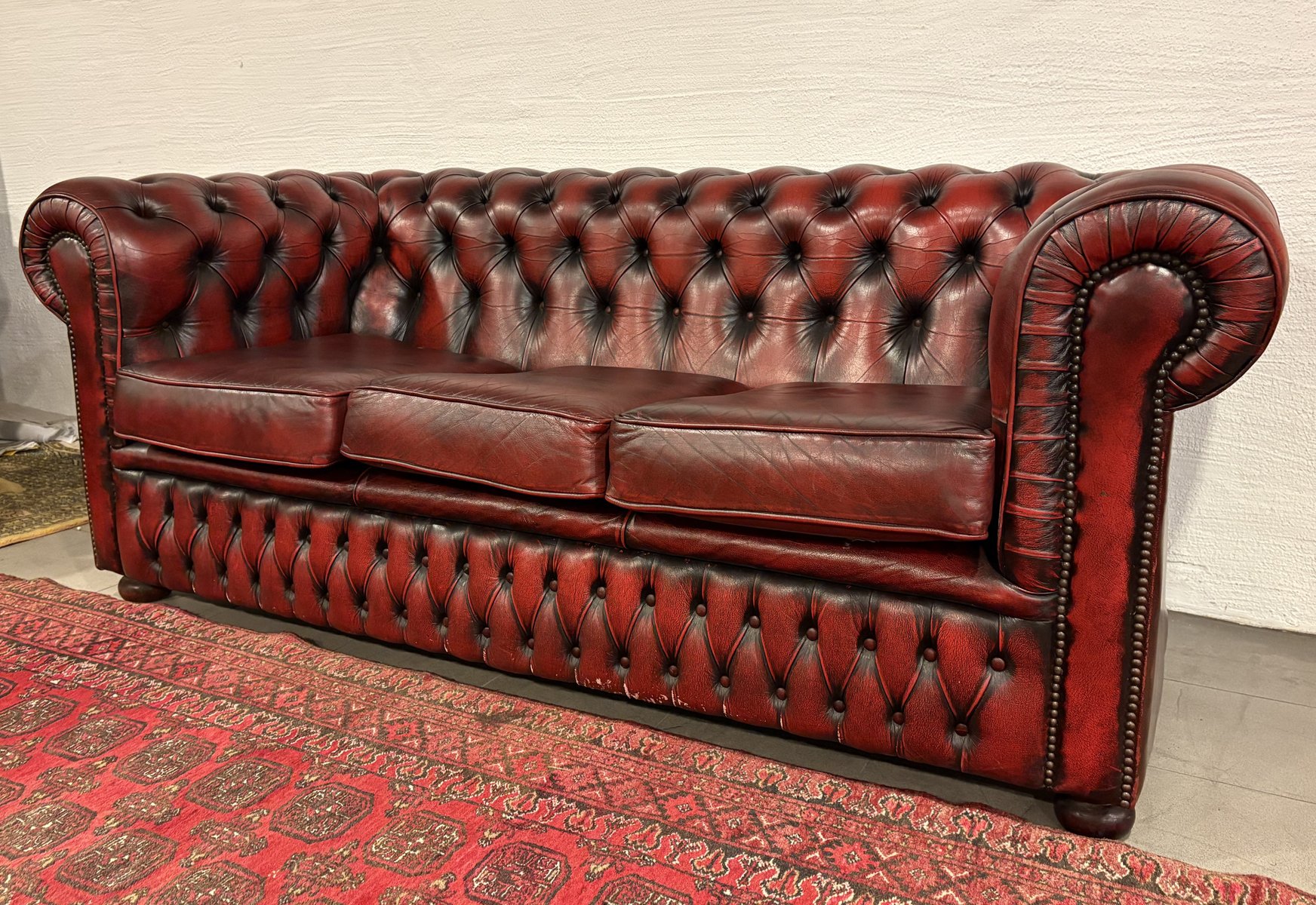 Chesterfield 3-Sitzer Sofa aus Ochsenblut Leder bei Pamono kaufen