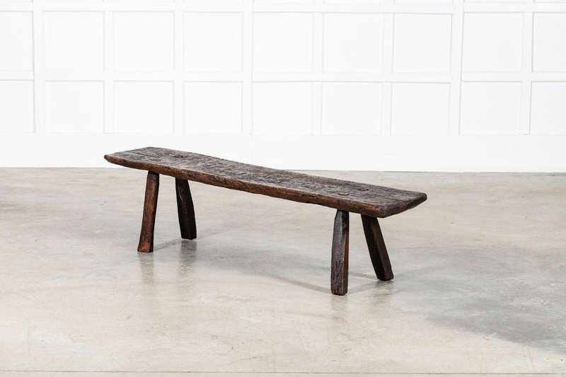 English Vernacular Oak Pig Bench, 1790 for sale at Pamono