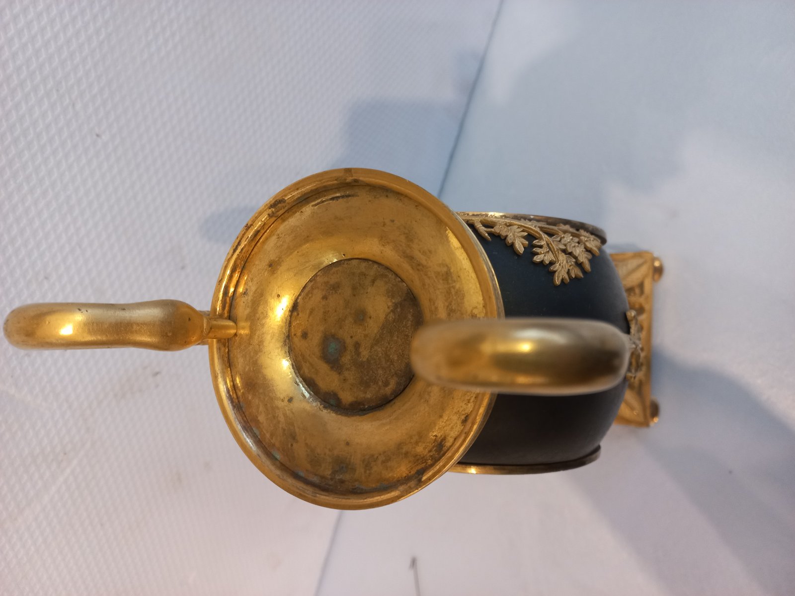 Napoleonic Empire Vase Clock for sale at Pamono Napoleonic Empire Vase Clock for sale at Pamono