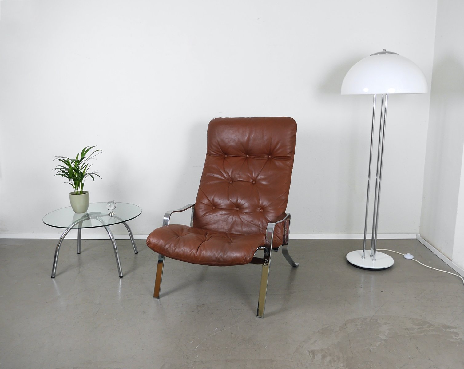 Leder Relax Sessel mit hoher Rückenlehne von Erling Revheim für Hover ...