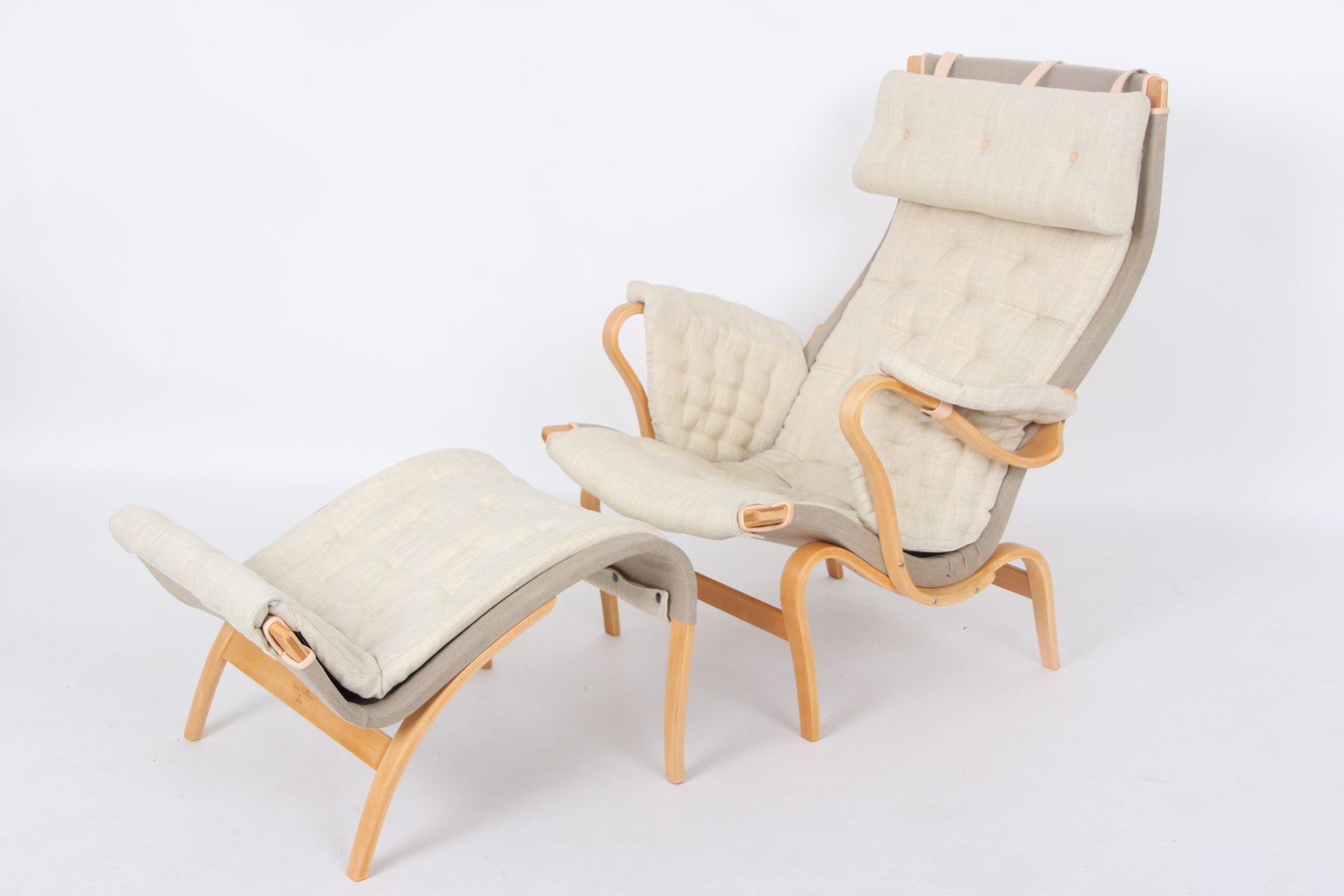 Chaise et Repose-pieds Pernilla 69 par Bruno Mathsson pour Dux en vente ...
