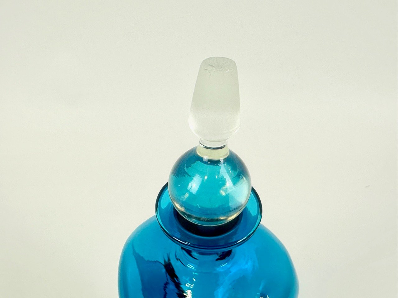 Mid-Century Kluk Kluk Decanter attributed to Jacob E. Bang for Holmegaard, 1960s for sale at Pamono