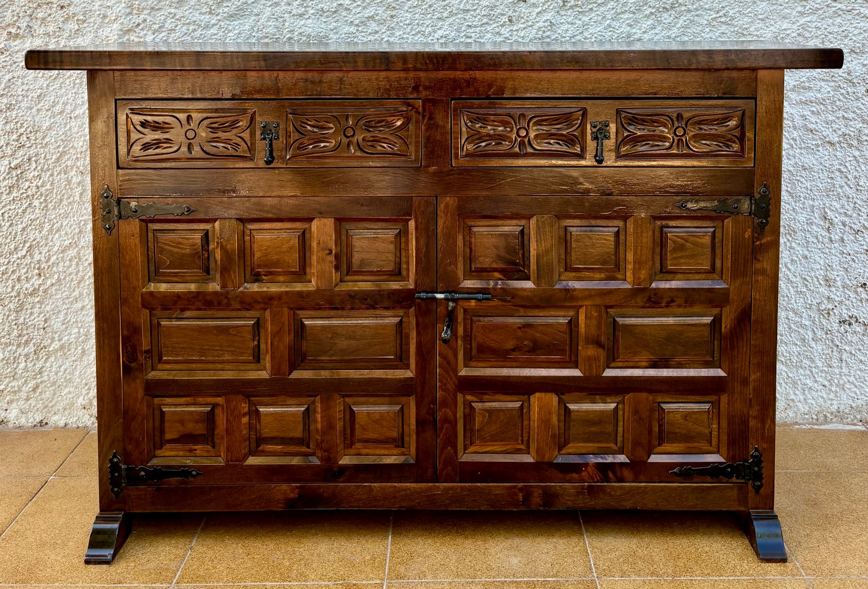 20th Century Catalán Spanish Dresser Carved in Walnut, 1920s for sale ...