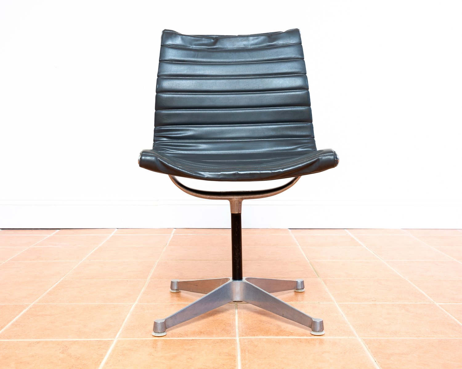 Early Mid-Century Low Back Chair by Charles and Ray Eames for Herman ...