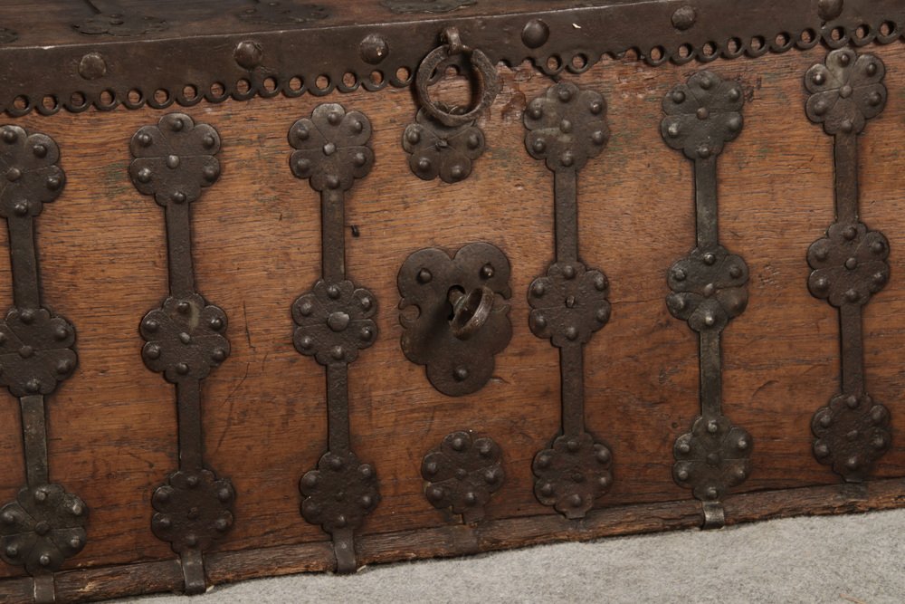 Small Antique Gothic Chest with Iron Bands, 1500 for sale at Pamono