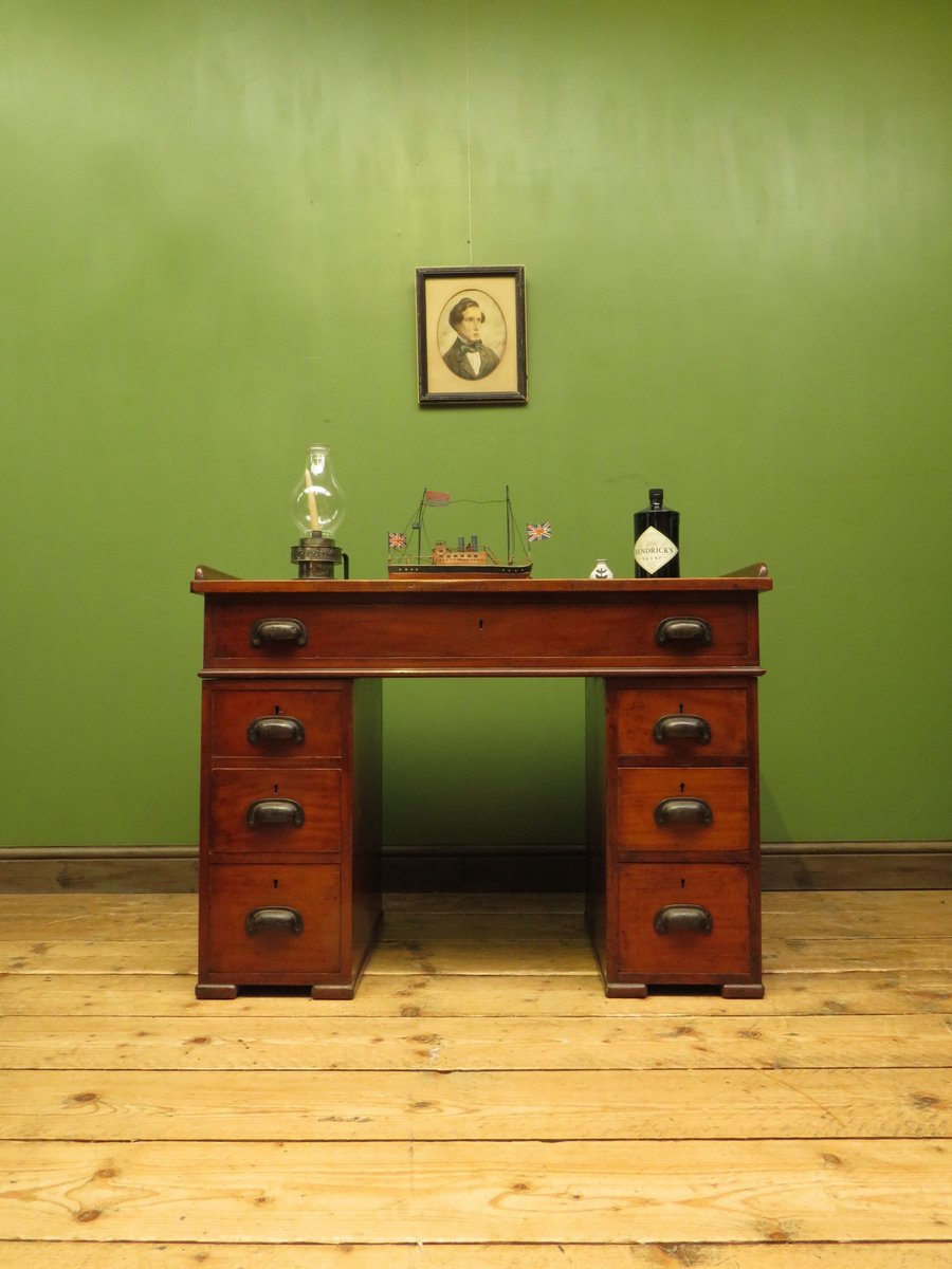 Victorian Oak and Mahogany Ships Desk for sale at Pamono