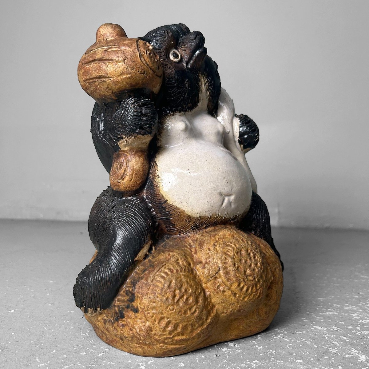 Shōwa Era Tanuki Daikokuten Statue, Japan, 1980s for sale at Pamono