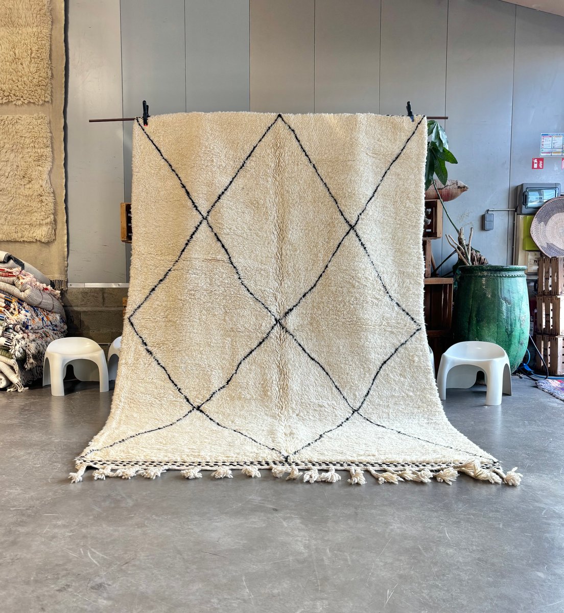 Handwoven Beni Mrirt Wool Rug, 1990s for sale at Pamono