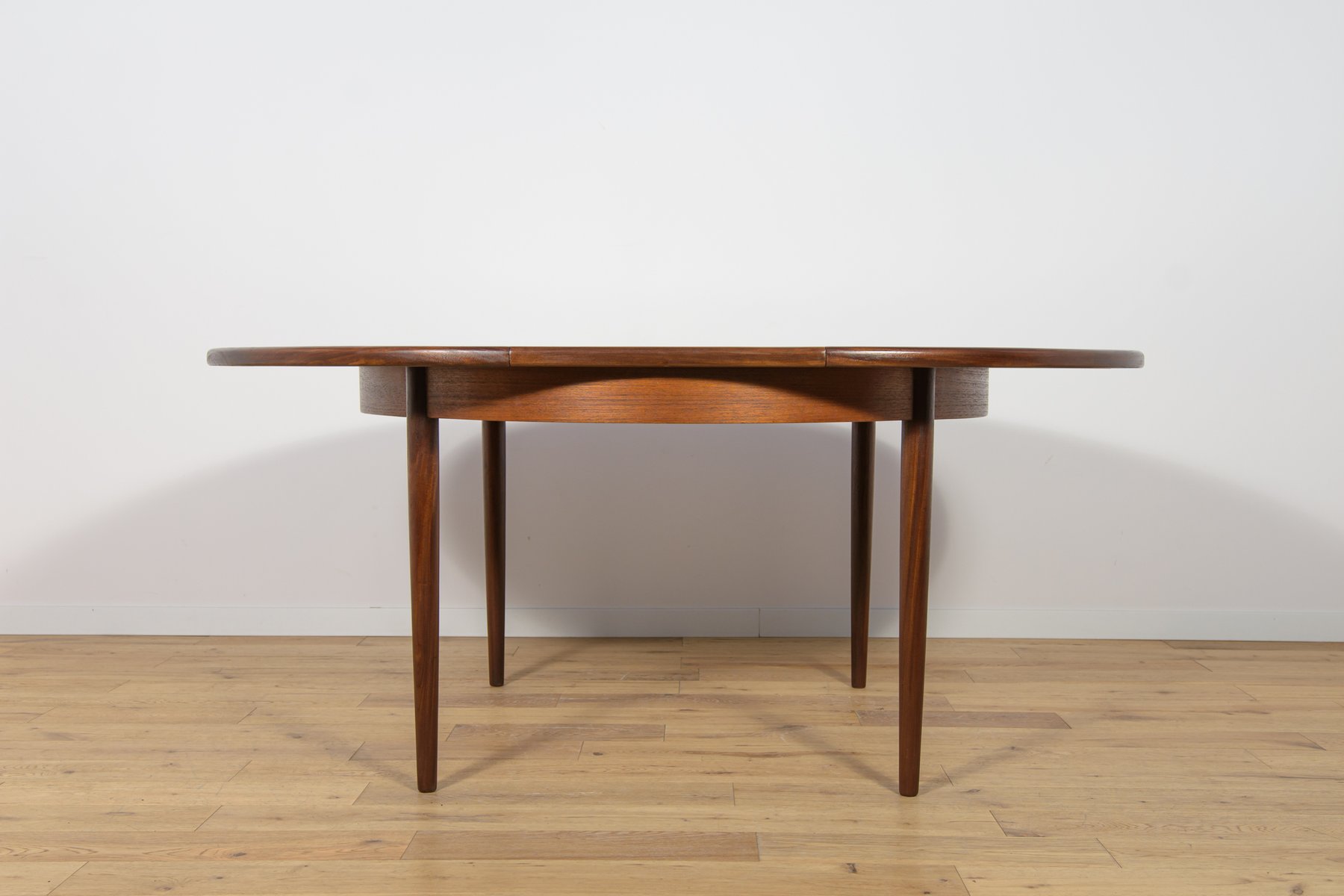 Mid-Century Modern Round Fresco Dining Table in Teak from G-Plan, 1960s ...