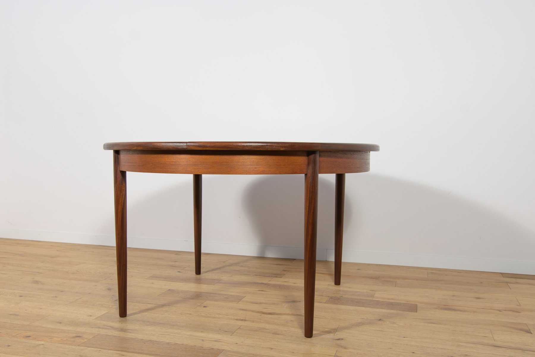 Mid-Century Modern Round Fresco Dining Table in Teak from G-Plan, 1960s ...