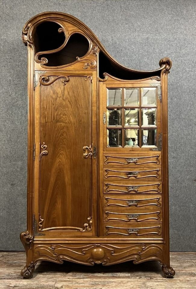 Art Nouveau Nancy School Cupboard in Walnut and Ash after Louis Majorelle, 1900s for sale at Pamono
