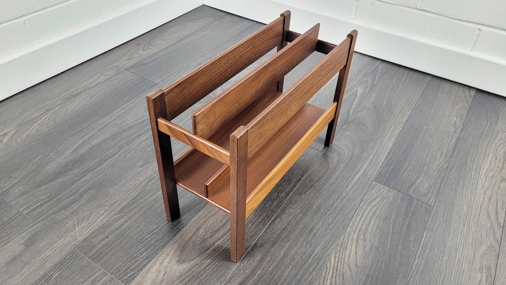 Vintage Magazine Rack attributed to Guy Rodgers, 1960s for sale at Pamono