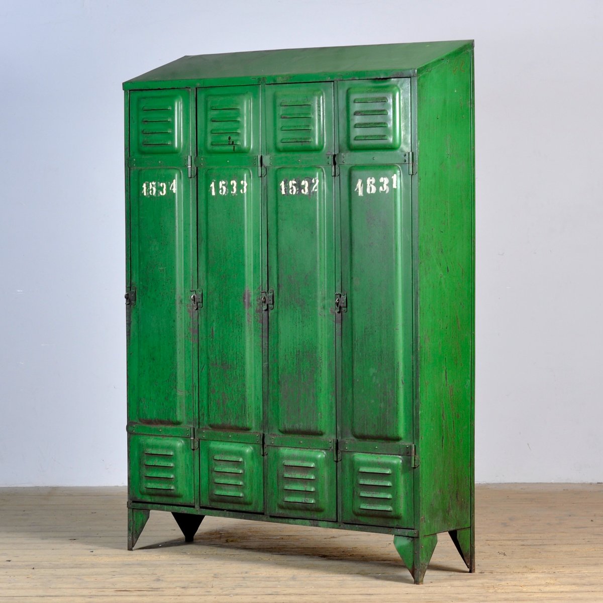Industrial Green Locker, 1940s for sale at Pamono