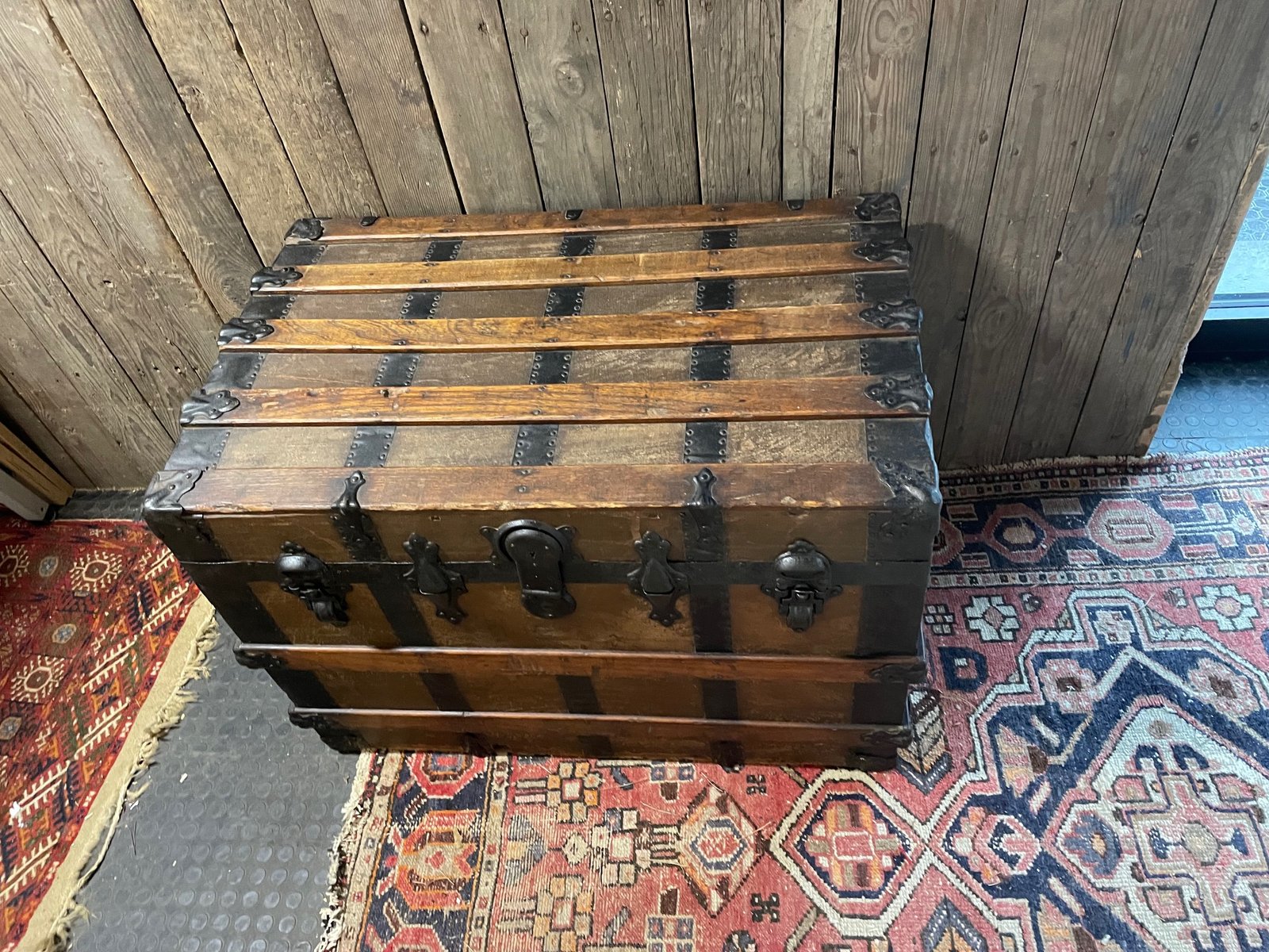 Small Trunk in Oak for sale at Pamono