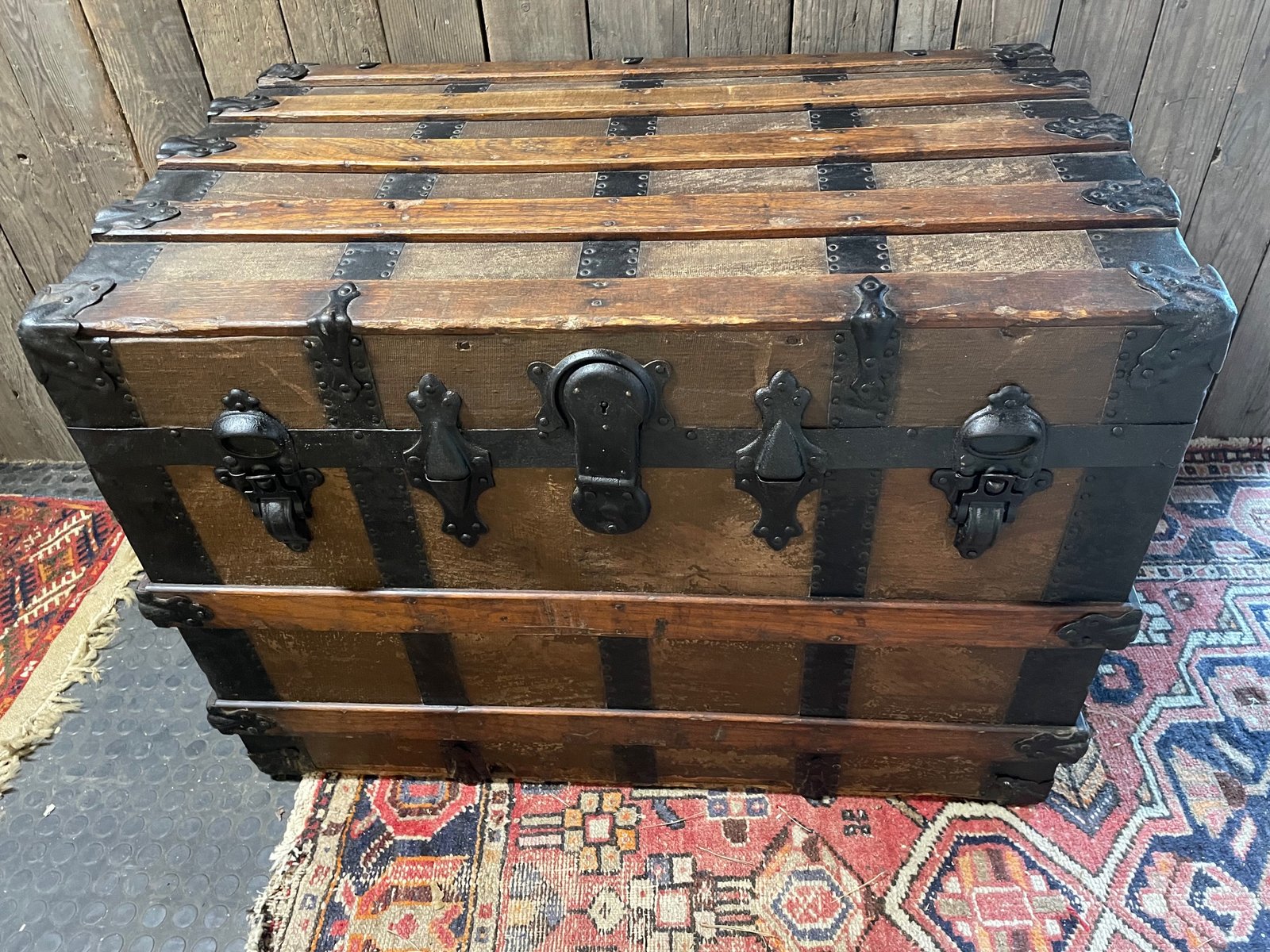 Small Trunk in Oak for sale at Pamono