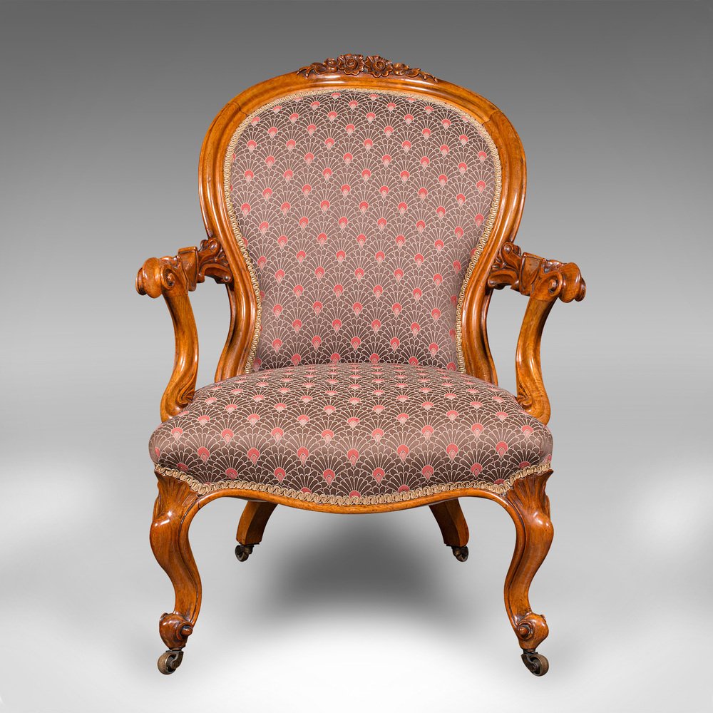 English Early Victorian Spoon Back Elbow Chair in Walnut, 1840s for ...