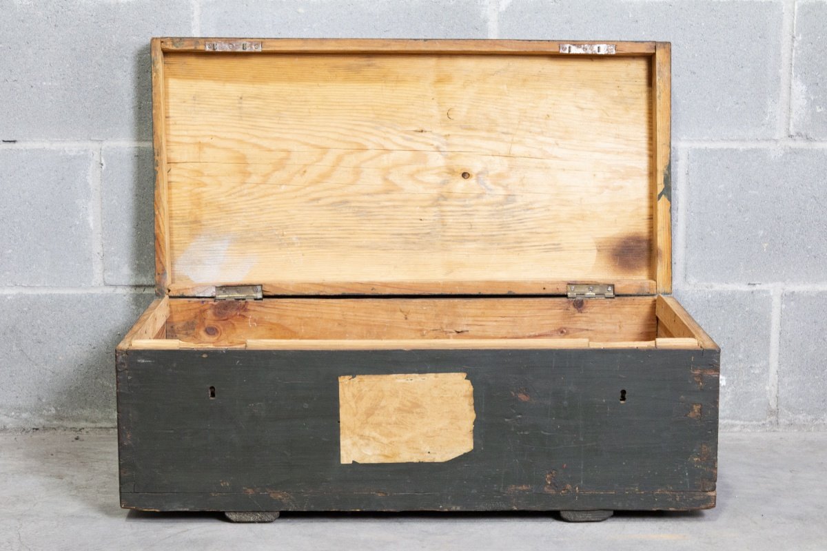 Wooden Military Chest, Early 1900s for sale at Pamono