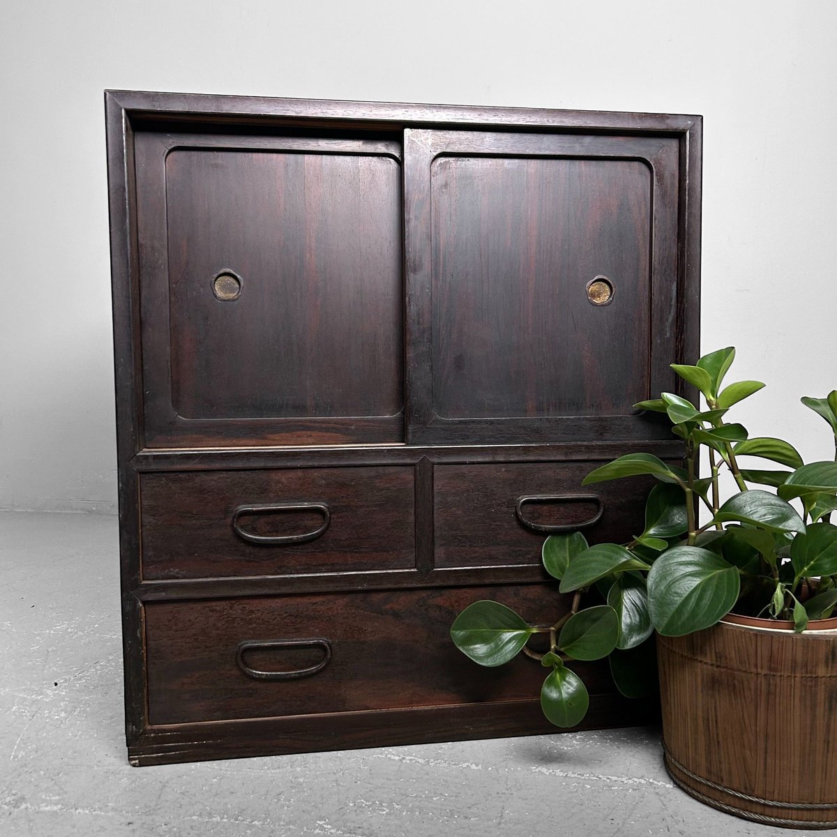 Japanese Tansu Musical Storage Cabinet, 1930s for sale at Pamono
