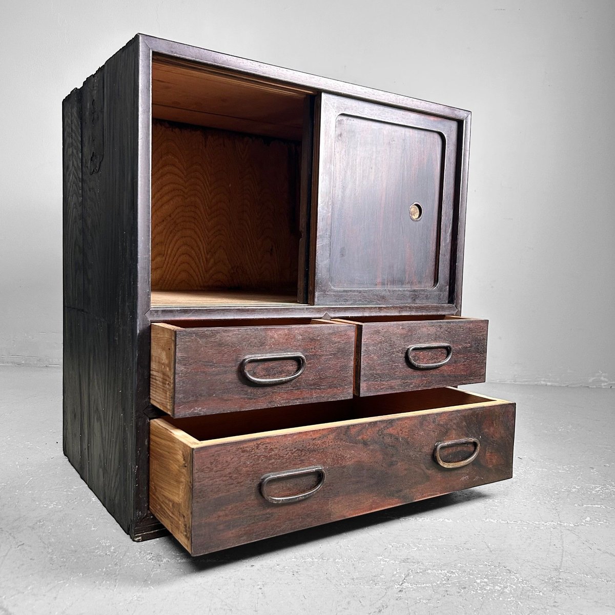 Japanese Tansu Musical Storage Cabinet, 1930s for sale at Pamono