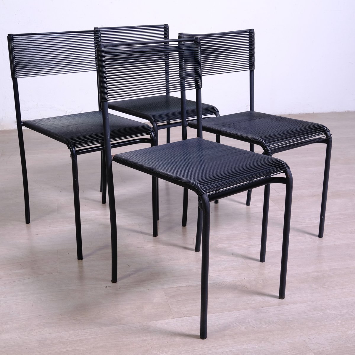 Spaghetti Gemini 100 Chairs by Giandomenico Belotti for Alias, 1980s, Set of 4 for sale at Pamono