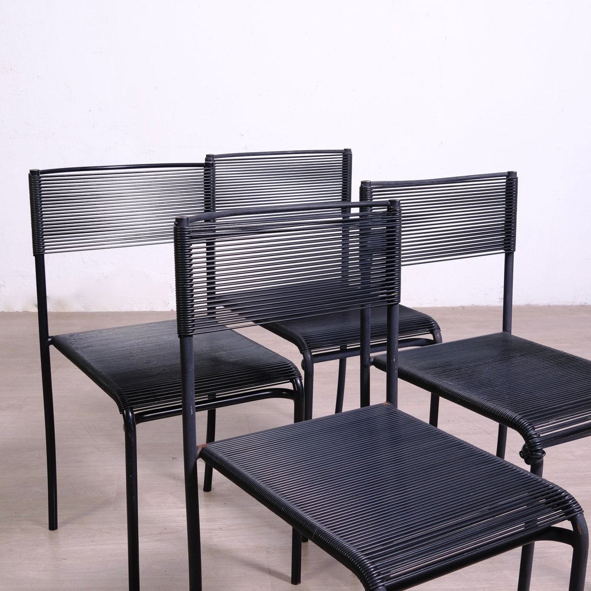 Spaghetti Gemini 100 Stühle von Giandomenico Belotti für Alias, 1980er, 4er Set bei Pamono kaufen