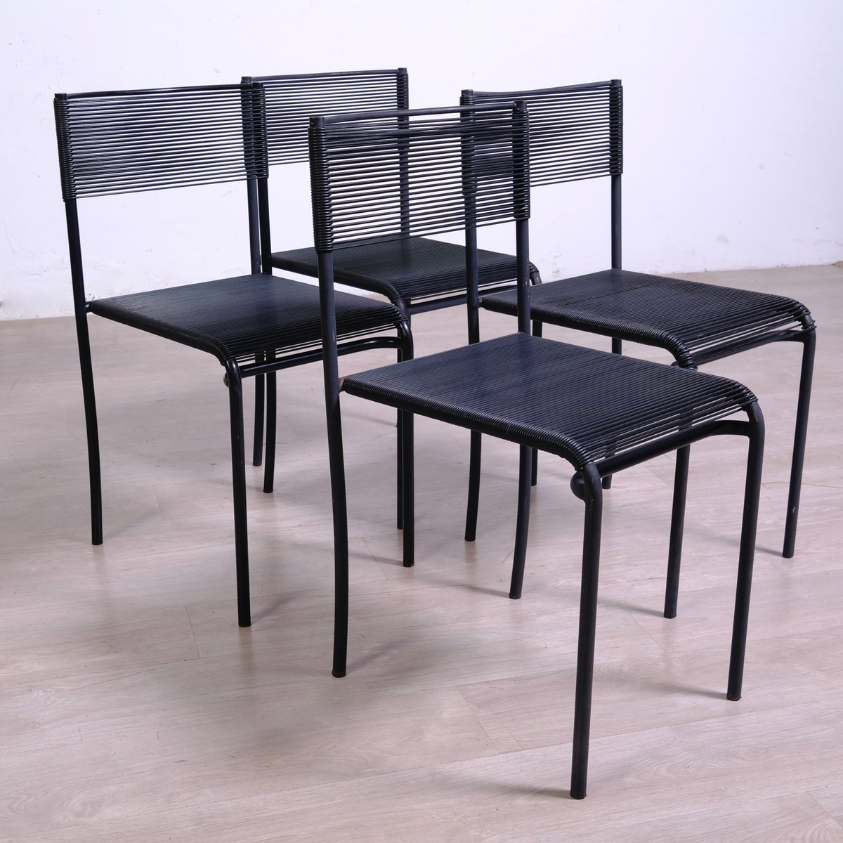 Spaghetti Gemini 100 Stühle von Giandomenico Belotti für Alias, 1980er, 4er Set bei Pamono kaufen