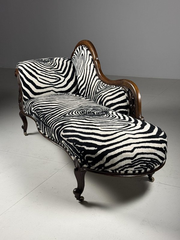Vintage Zebra Chaise Lounge for sale at Pamono