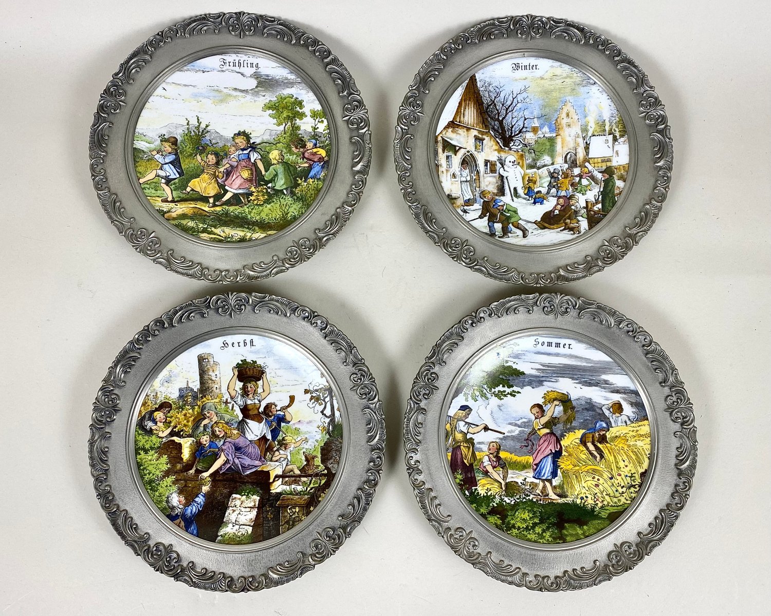 Vintage Wall Plates in Porcelain and Tin from BMF, 1970s, Set of 4 for ...
