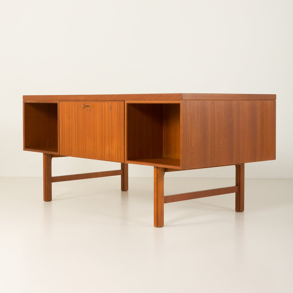 Model 76 Executive Desk in Teak by Gunni Omann for Oman Jun, Denmark ...